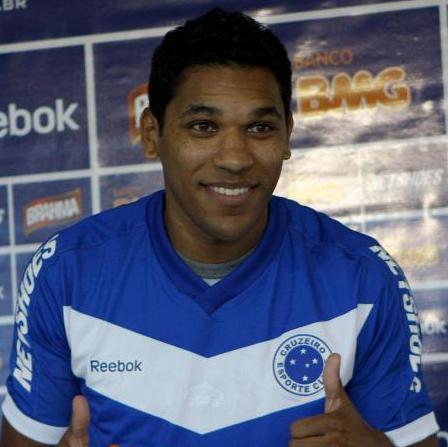 Brandão débute par une victoire - Brésil - Cruzeiro - 28 Avr. 2011 - SO ...